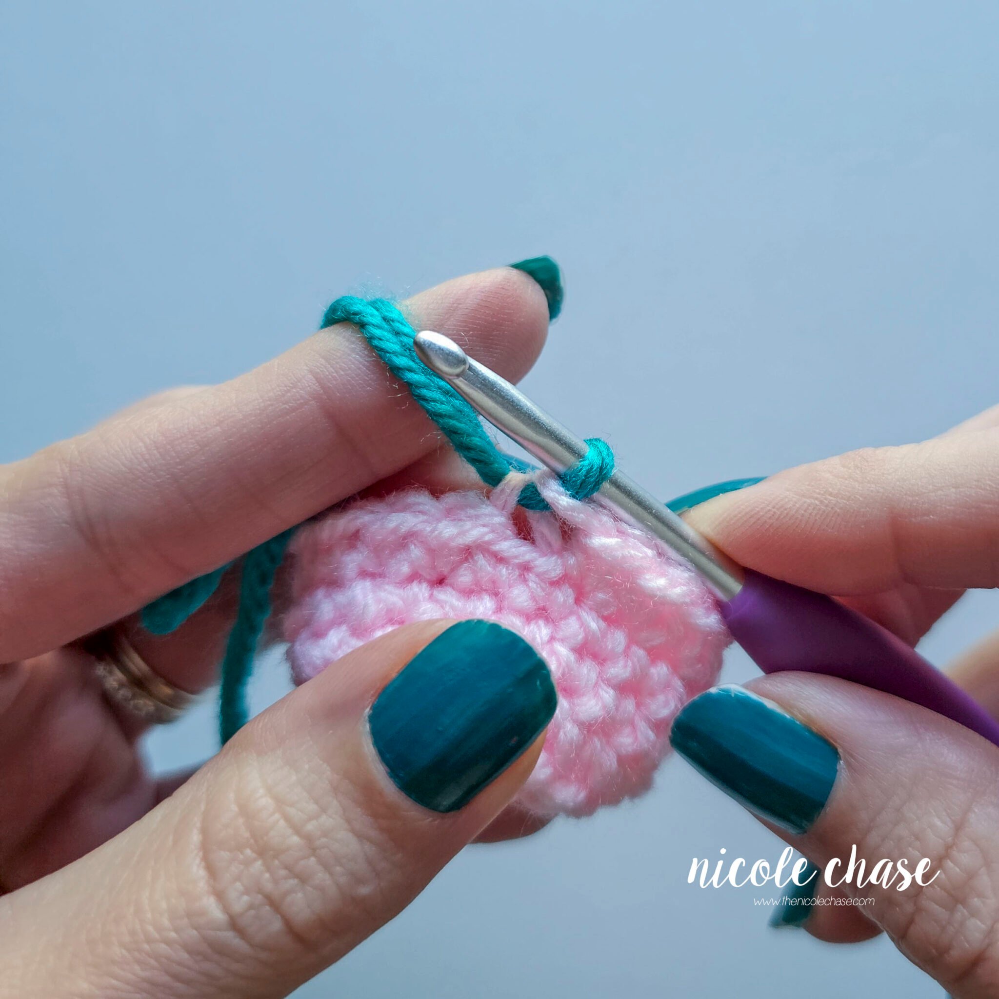 Crochet Invisible Color Change: Seamless Amigurumi Tutorial