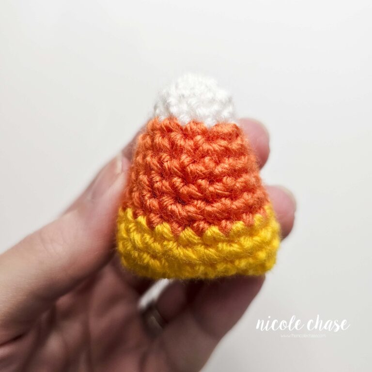 FREE Candy Corn Amigurumi Pattern for Halloween