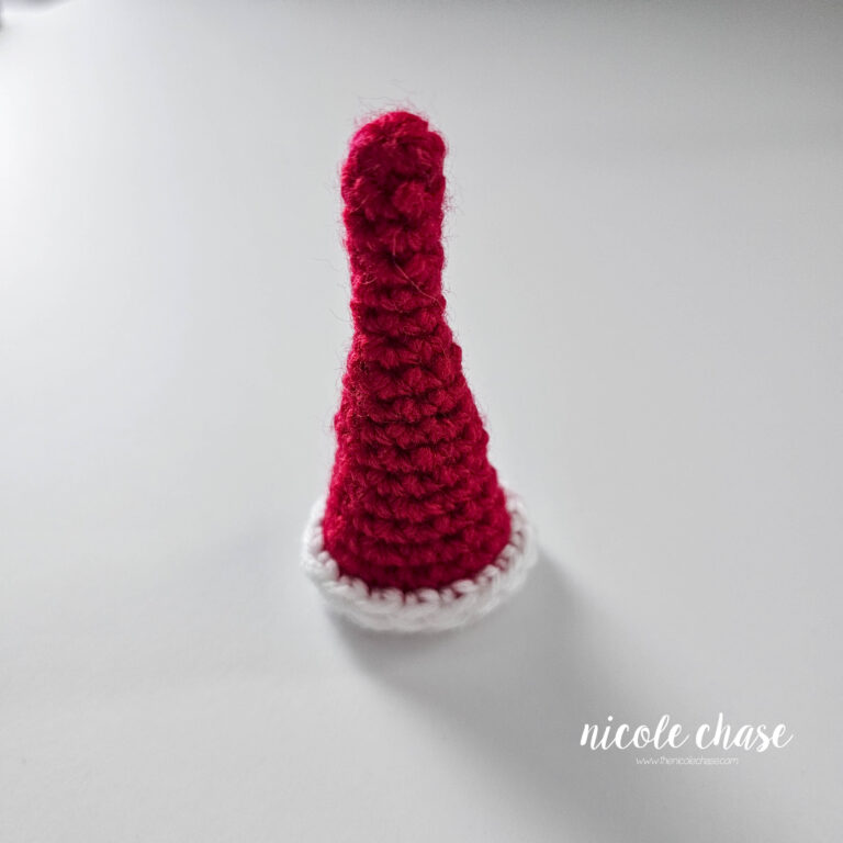 Free Pattern Santa Crochet Ornament - Santa Hat