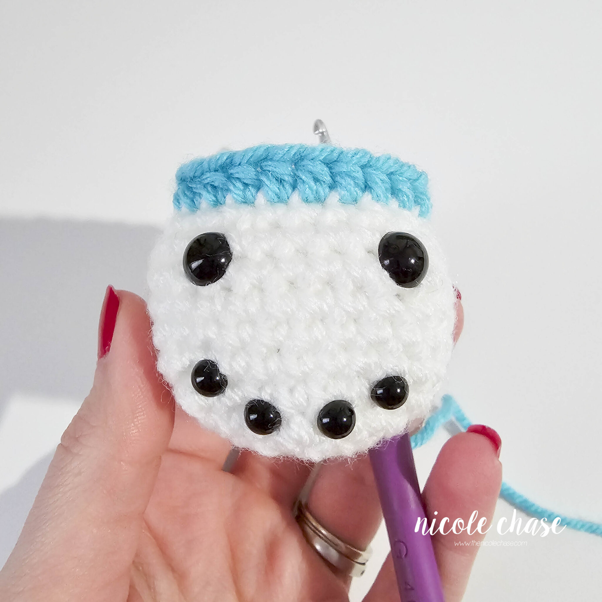 FREE Crochet Snowman Ornament Pattern: Tiny Snowman