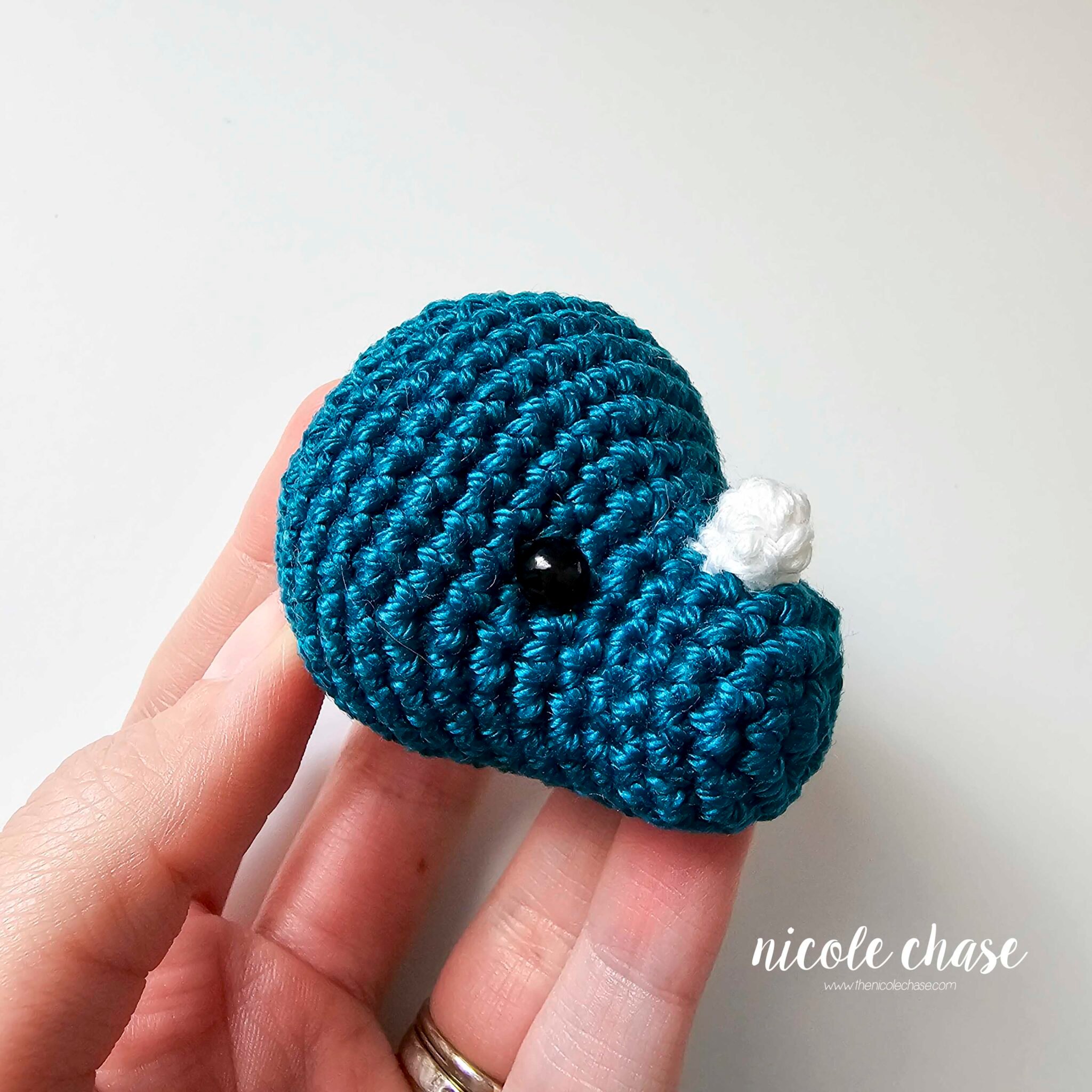 Crochet Dinosaur Ornament / Dinosaur Keychain Crochet Pattern