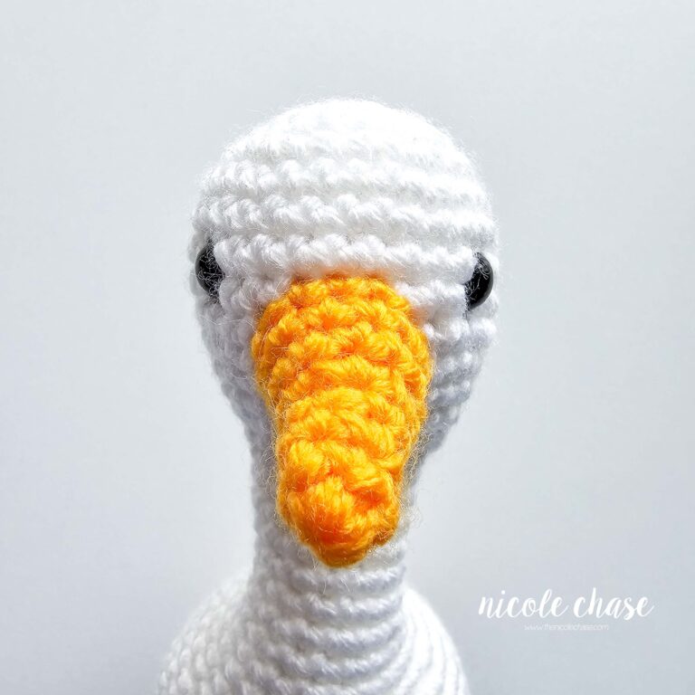 Free Goose Crochet Pattern: Gwen the Silly Goose Amigurumi